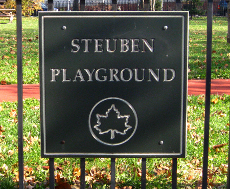 Brooklyn Boobification Photos du Jour: Navy Yard Style : newyorkshitty.com