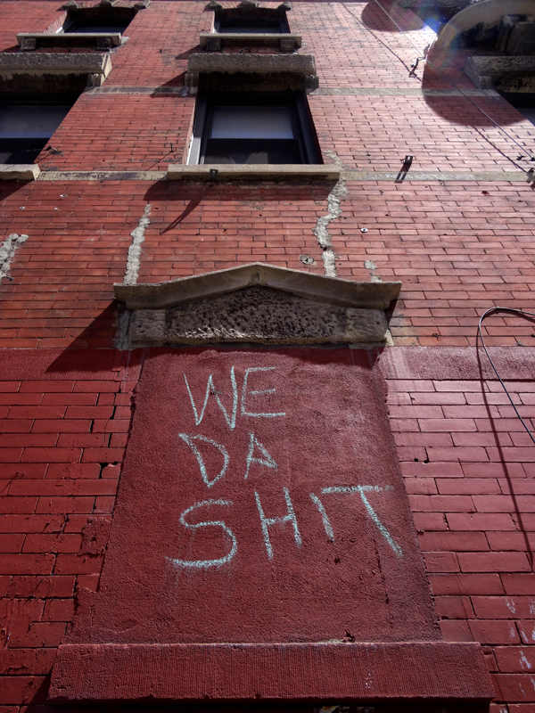 New York Shitty Photo Du Jour: The Word On The Street : newyorkshitty.com