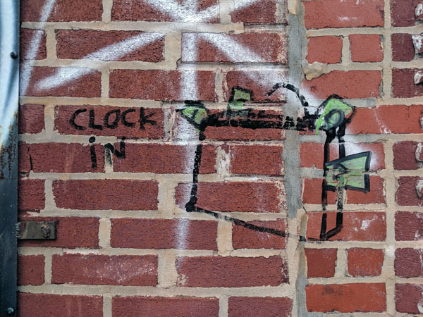 Williamsburg Photos Du Jour: Clock In : newyorkshitty.com